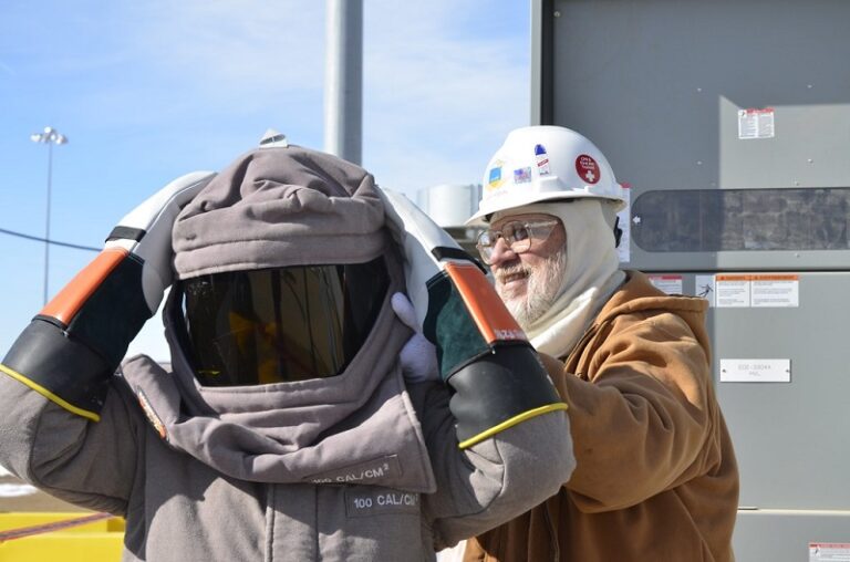 OSHA Arc Flash Requirements & Safety: What You Need to Know - Insure ...